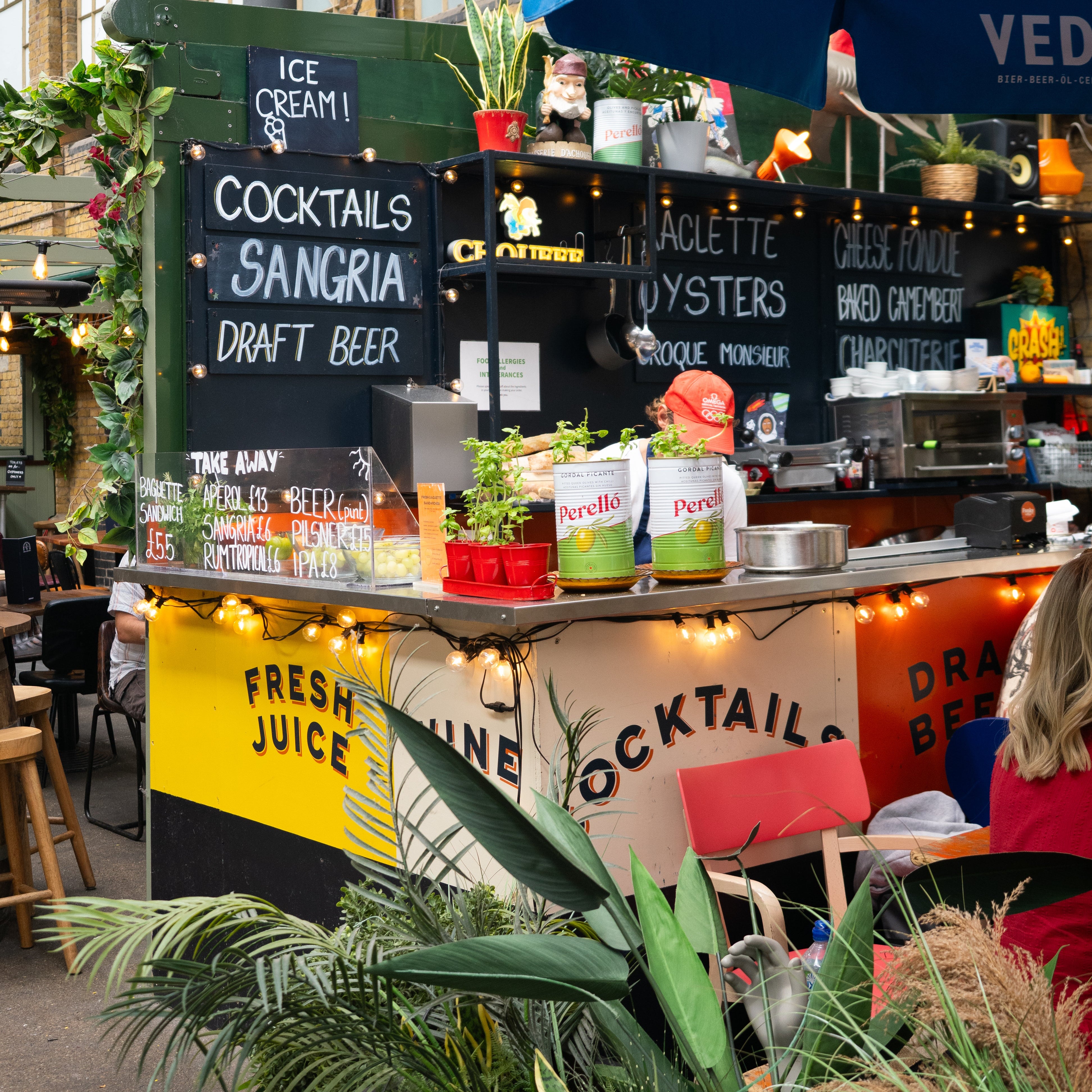 Independent wine bar & store, Spitalfields, London – Funky Cellar